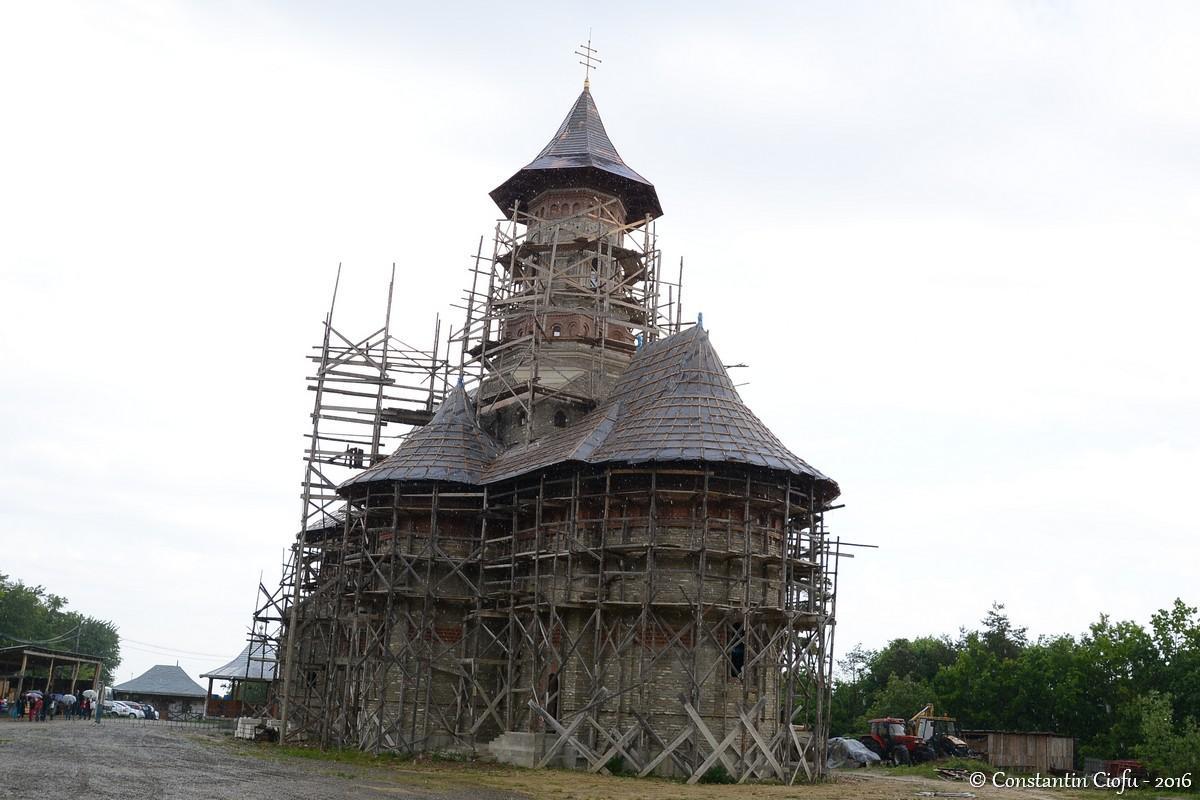 Izvorul Tămăduirii la Mănăstirea Sângeap-Basaraba | Mănăstirea Sângeap ...